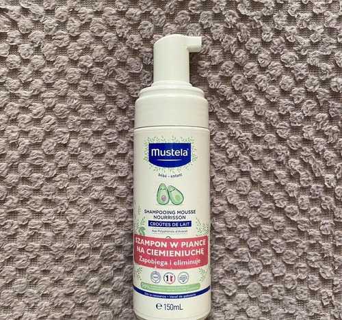 Шампунь пенка Mustela от молочных корочек
