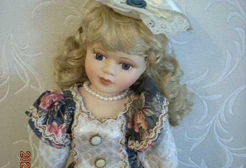 Винтажная фарфоровая кукла 40 см из Бельгии