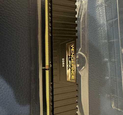 Оперативная память corsair vengence ddr4 8gb