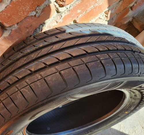 LingLong CrossWind HP010 215/65 R16 98H