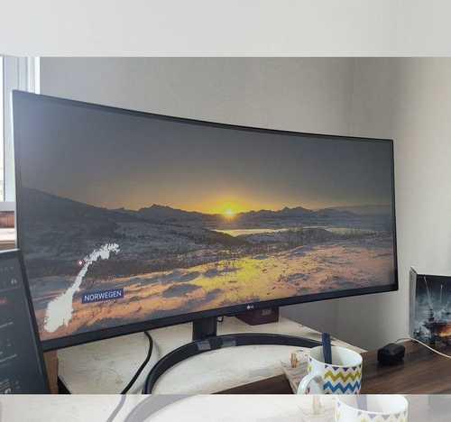 34" Монитор LG 34WP65C-B черный