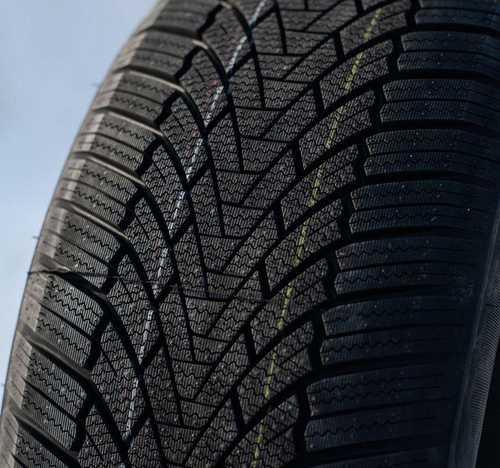 Zmax Winterhawke I 215/55 R17 98V