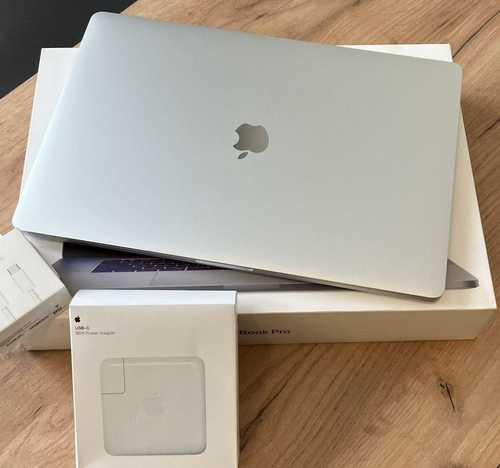 Apple MacBook Pro 16, 2019 - i9, 16Gb/1Tb, Silver