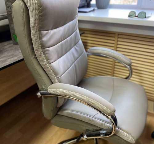 Кресло руководителя Riva Chair 9131