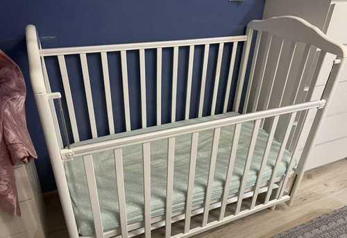 Детская кровать с маятником и матрасом 60х120 см