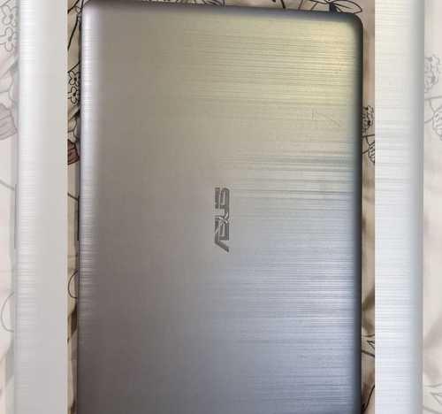 Ноутбук Asus