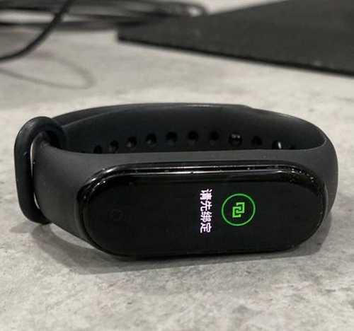 Часы xiaomi mi band 4