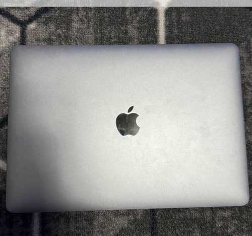 Apple MacBook Pro 13 M2