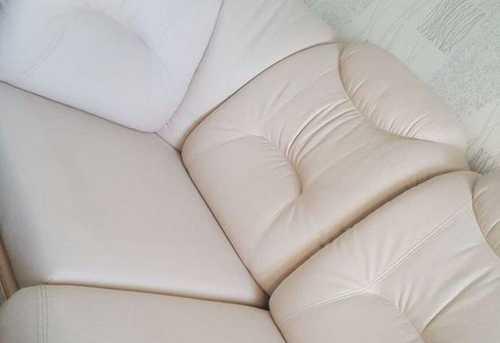 Кожанный диван