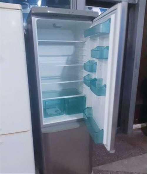 Двухкамерный холодильник Vestel