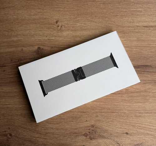 Новый браслет Apple Black Titanium Milanese Loop