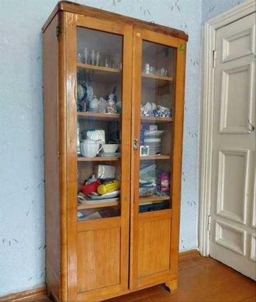 Книжный шкаф под реставрацию советских времен