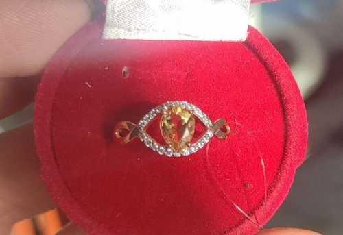 Золотое кольцо 585 с цитрином 16 размер