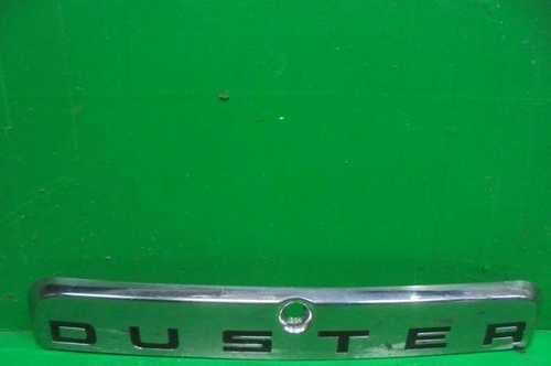 Накладка двери багажника Renault Duster 2010