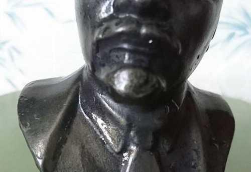 Металлическая статуэтка Ленина
