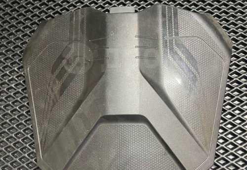 Крышка бардачка оригинал б/у 517305778 SKI-DOO Sum