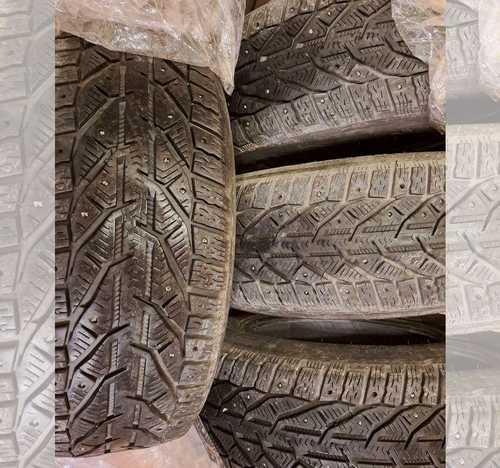 Tigar SUV Ice 215/65 R16 102T