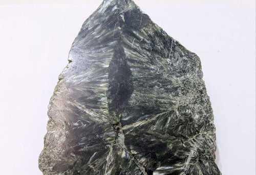 Серафинит клинохлор камень минерал