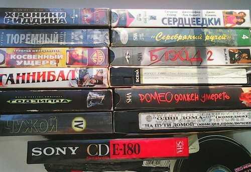 Видеокассеты и DVD диски с фильмами цена за всё