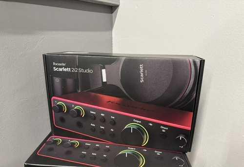 Focusrite Scarlett 2i2 Studio 4th Gen