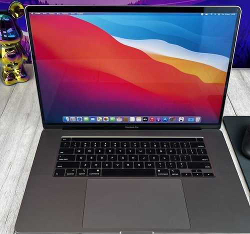 Ноутбук Apple MacBook Pro 16th 2019 i7 4K Radeon