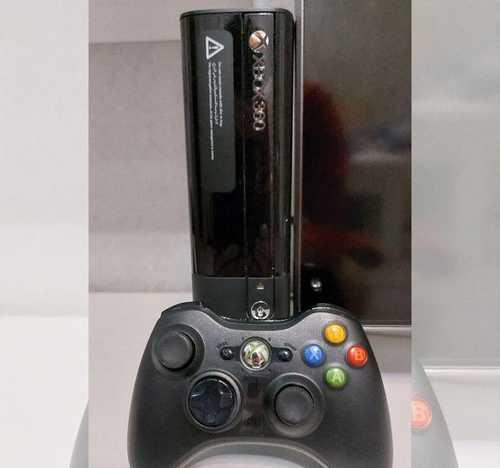 Xbox 360e игровая консоль