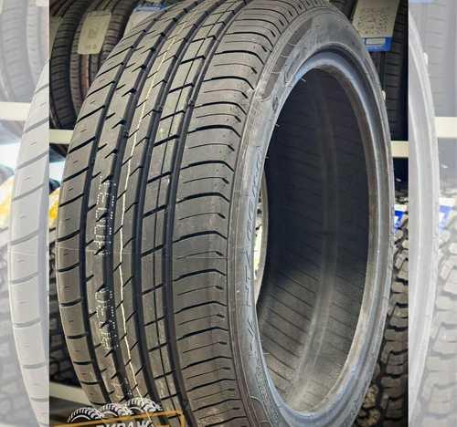 Boto Vantage H-8 245/45 R18 100W