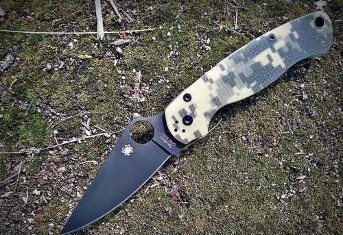 Нож складной Spyderco Para-Military 2 Black Camo