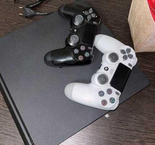 Игровая приставка ps4