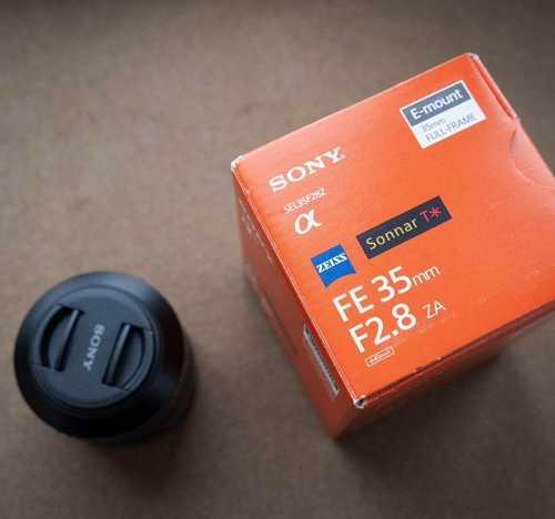 Sony 35mm f/2.8 zeiss