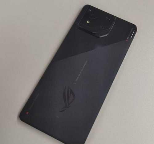 ASUS ROG Phone 8, 12/256 ГБ