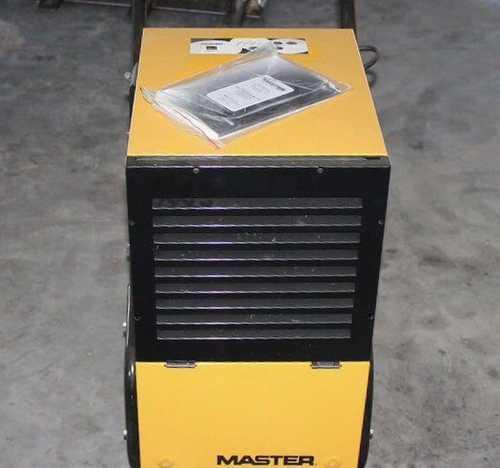 Осушитель воздуха Master DH752 az1