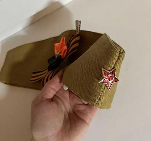 Советская пилотка со звездой