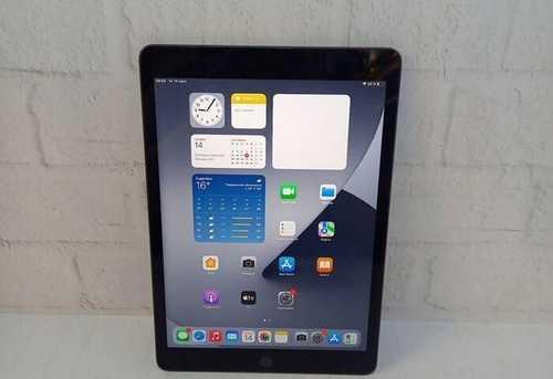 Планшет Apple iPad 9 2021 MK2K3LL/A 4/64 гб Wi-Fi