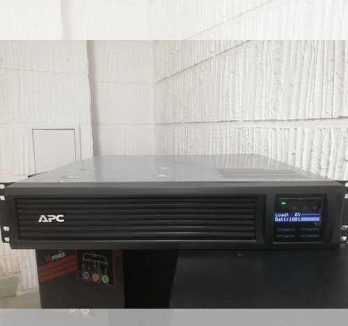 APC by Schneider Electric Smart-UPS SMT750RMI2U