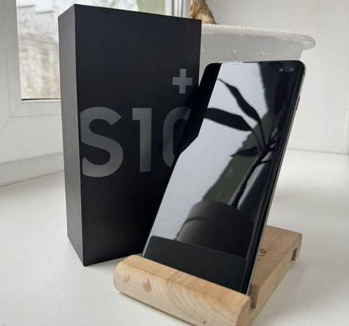 Samsung Galaxy S10 , 8/128 ГБ