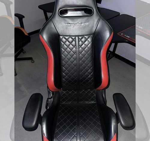 Компьютерное кресло dxracer