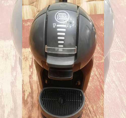 Капсульная кофемашина Dolce Gusto