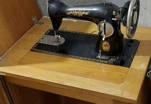 Швейная машина ручная старинная