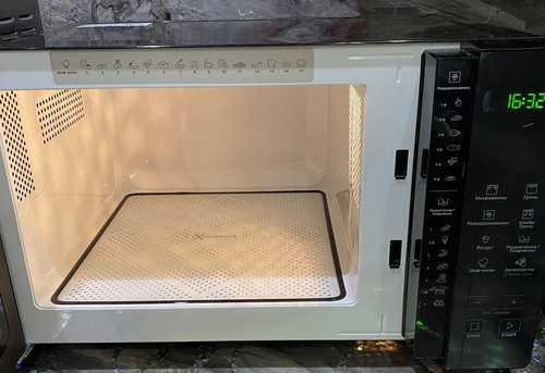 Микроволновая печь Hotpoint-Ariston mwhaf 203