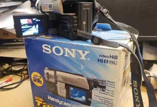 Видеокамера Sony CCD-TRV66E