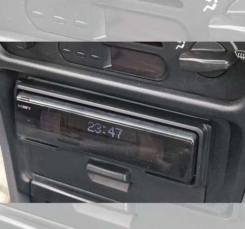 Магнитола Sony CDX- M730