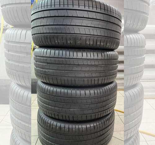 Pirelli P Zero PZ4 275/45 R20 и 305/40 R20