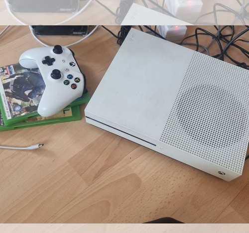 Игровая приставка xbox one s