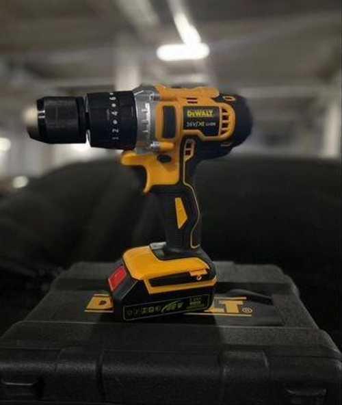 Шуруповерт DeWalt 36v DCD700 с набором