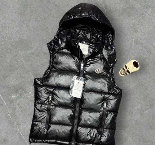 Жилетка moncler матово-глянцевая