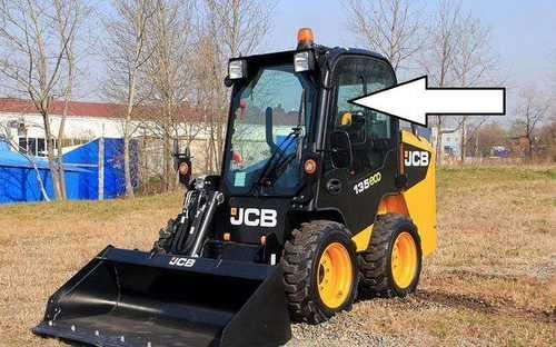 Стекло дверное левое для Jcb 1110 Т