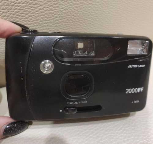 Пленочный фотоаппарат polaroid 2000ff