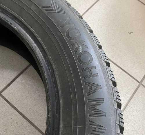 Yokohama Ice Guard IG65 215/65 R17