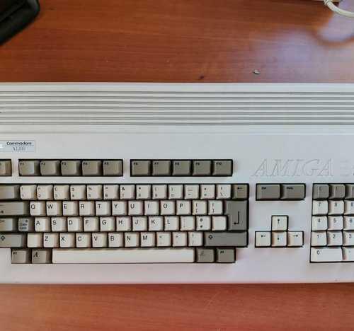 Компьютер Commodore Amiga A1200 HDD, mouse, joy, п